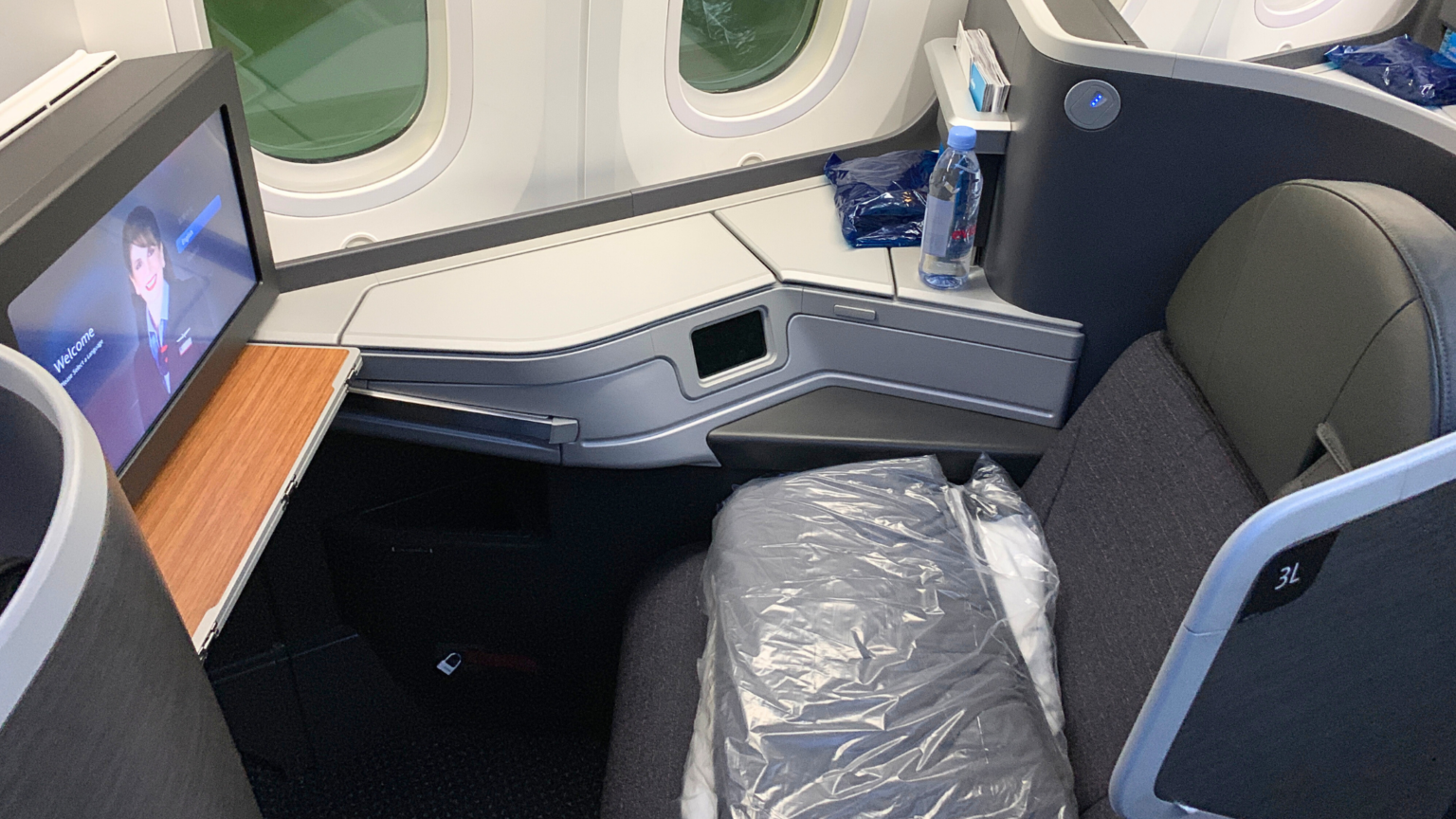 Guide: How Many AAdvantage Miles Do You Need for a Flight? - TravelUpdate