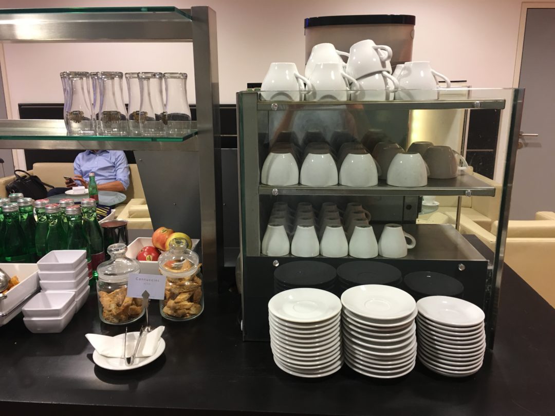 Review: OBB Railjet First Class Lounge - TravelUpdate