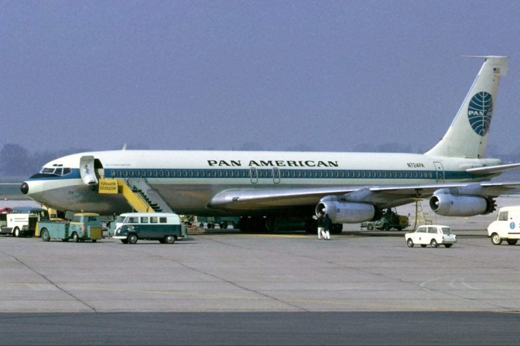 Does anyone remember the magnificent Boeing 707? - TravelUpdate