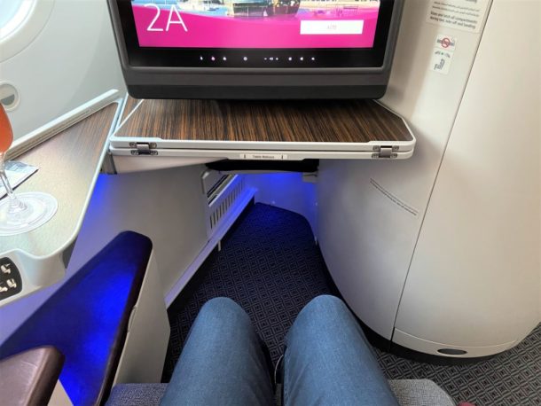 Review: Qatar Airways 787 Dreamliner business class Doha to Dublin ...