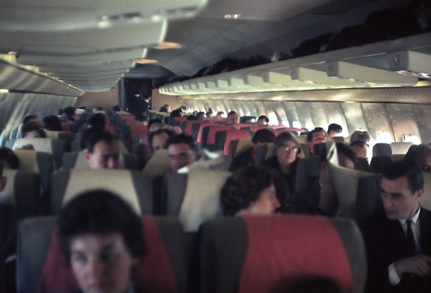 Check out these vintage candid inflight 707, DC-8, VC10 and Comet 4 ...