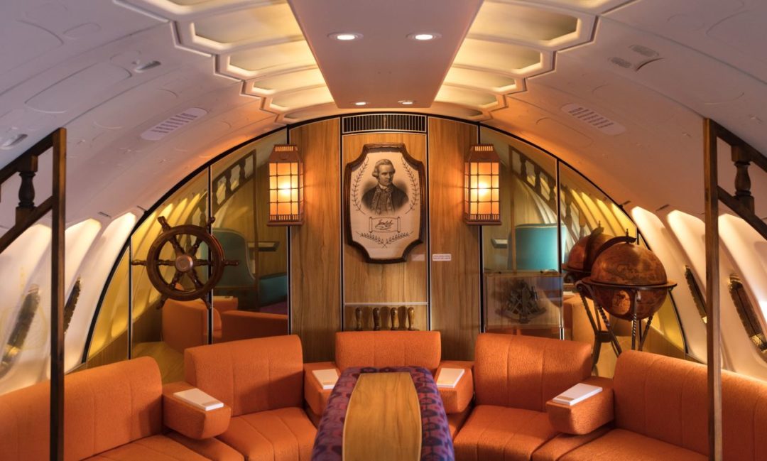 Have you seen the awesome 1970s Qantas Boeing 747 Captain Cook lounge ...