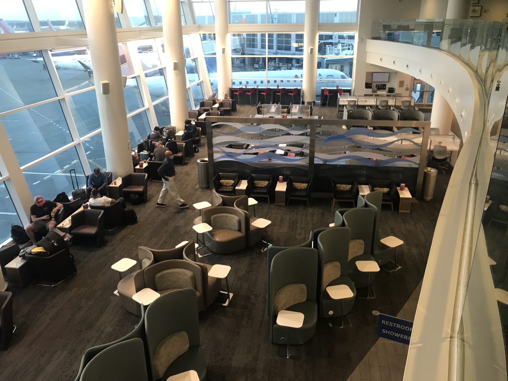 Review: Delta Sky Club Seattle, Concourse A - An Instant Favorite ...