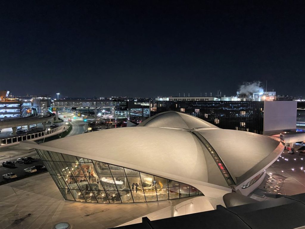 Review: What is the TWA Hotel (and rooftop pool!) at New York JFK ...