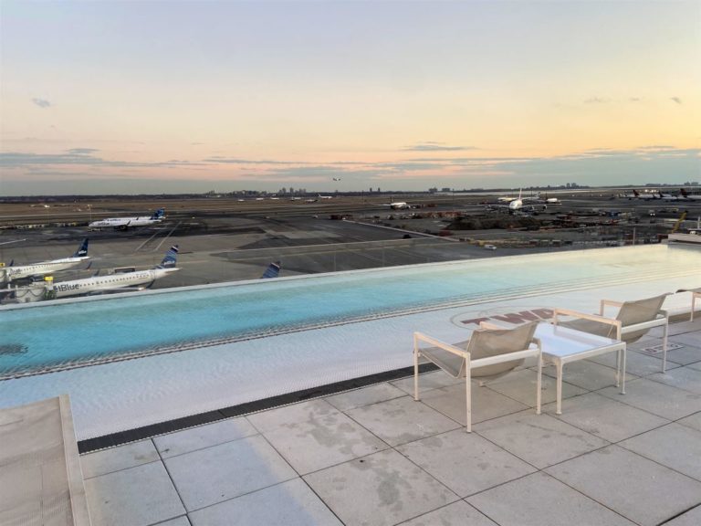 Review: What is the TWA Hotel (and rooftop pool!) at New York JFK ...