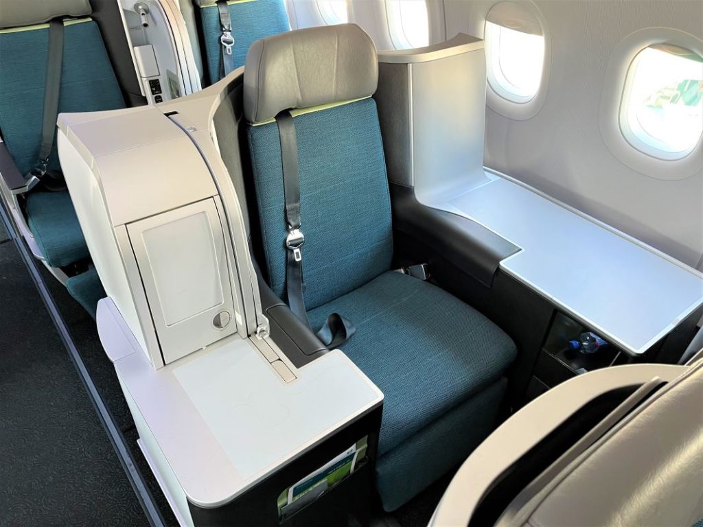 Review: Aer Lingus AerSpace, their "secret" business class cabin ...