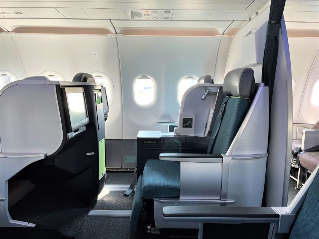 Review: Aer Lingus AerSpace, their "secret" business class cabin ...