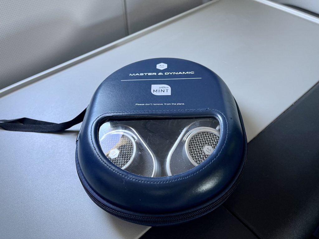 Review: JetBlue Mint Business Class (LAX-EWR) - TravelUpdate