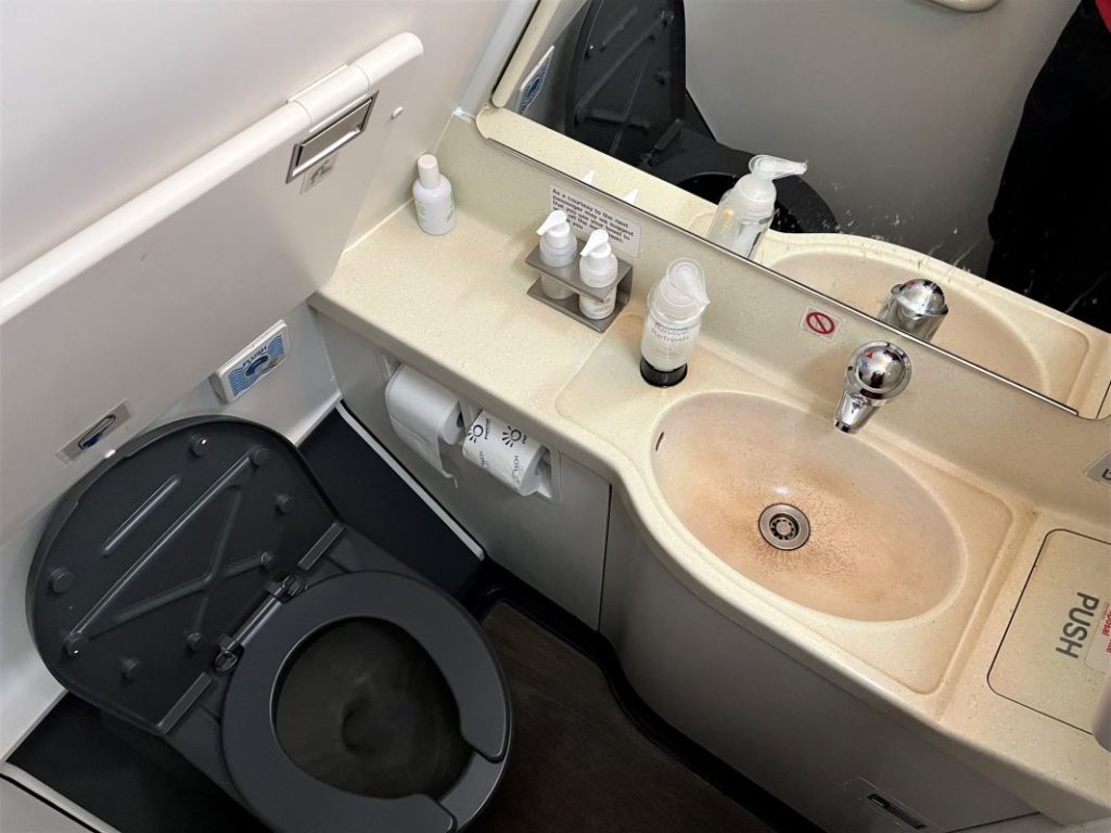 Captivating! Flying business class at sunset on British Airways from ...