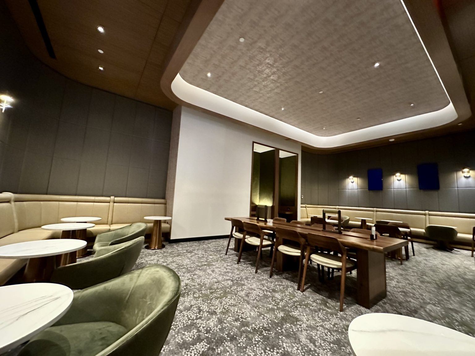Quick Visit: American & BA's New Soho Lounge at New York (JFK ...