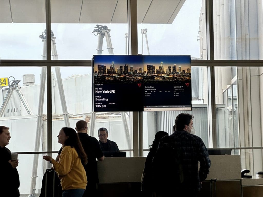 Review: Delta One Suites A330-900neo Los Angeles to New York - TravelUpdate