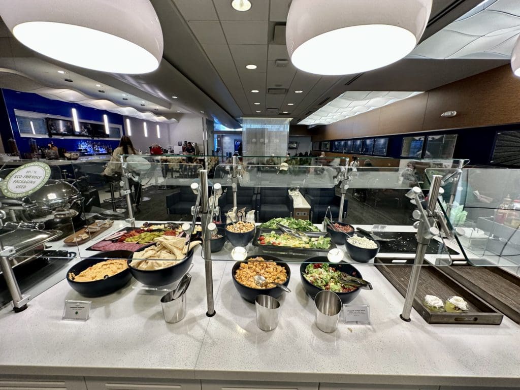 Lounge Review: Delta Sky Club Indianapolis (IND) - TravelUpdate
