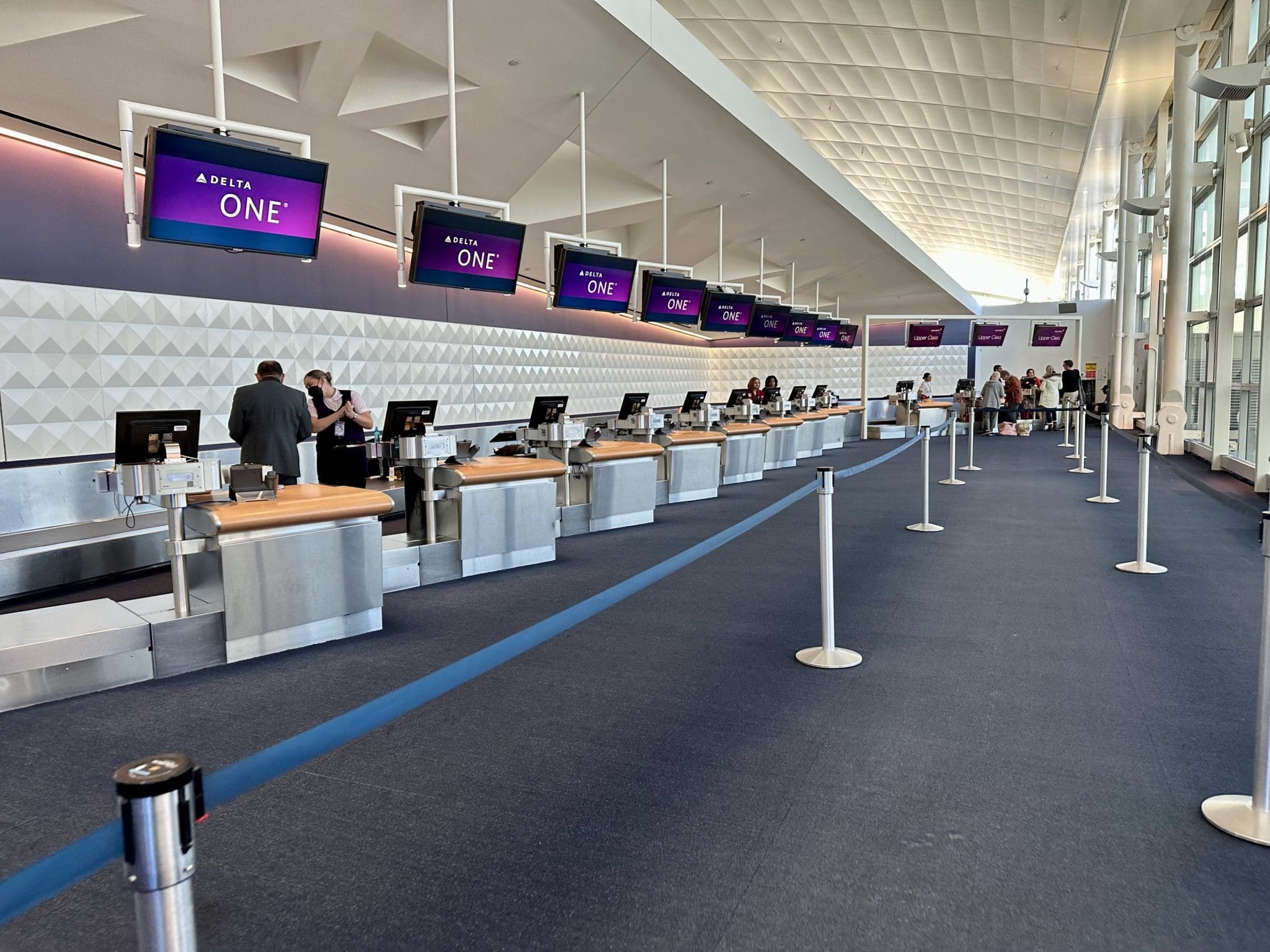 Review: Delta One's A330-300 New York to Amsterdam - TravelUpdate