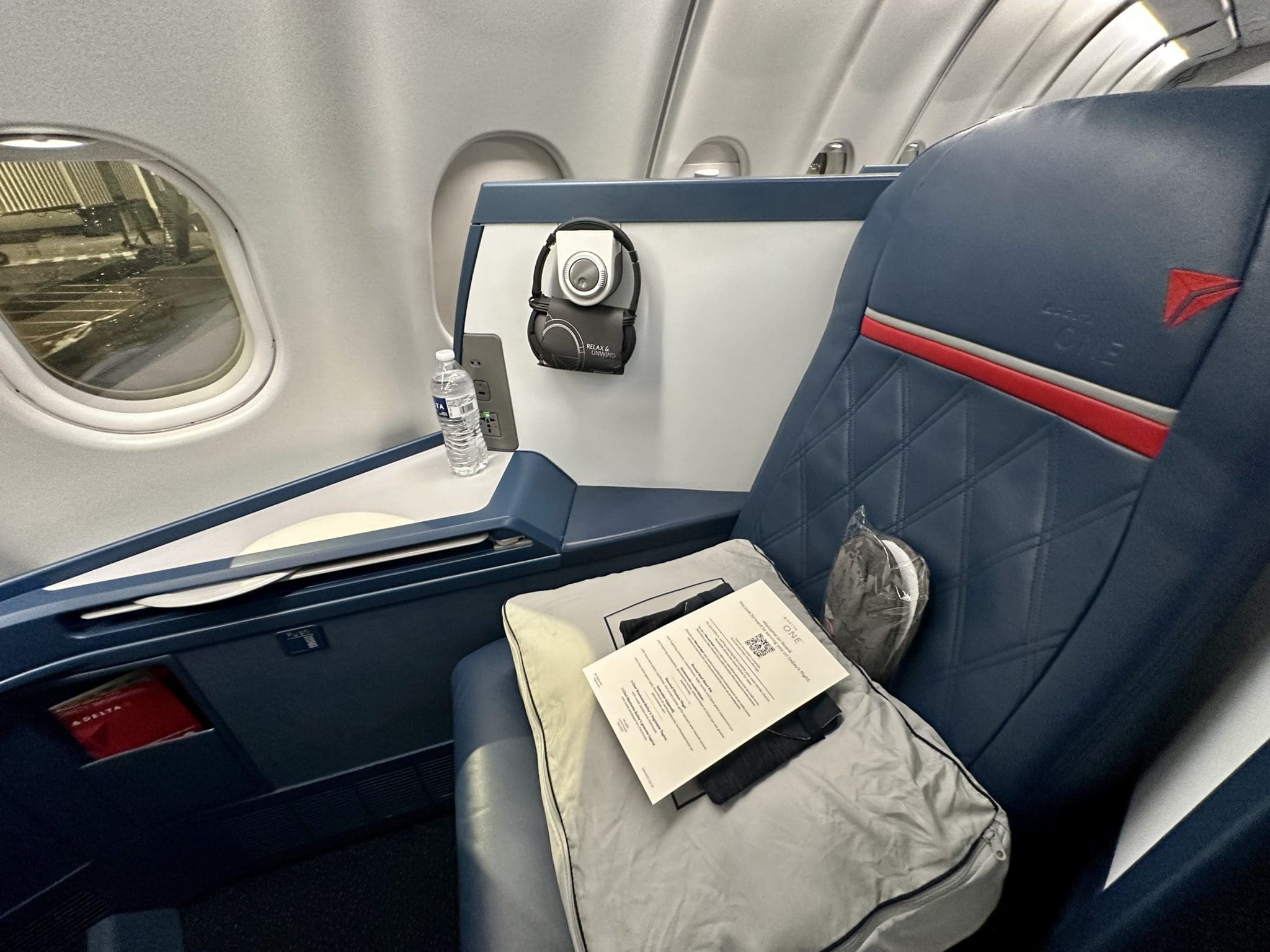 Review: Delta One's A330-300 New York to Amsterdam - TravelUpdate