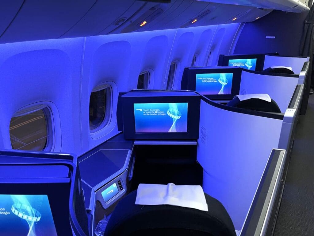 Review: British Airways business class Club Suites from New York to ...