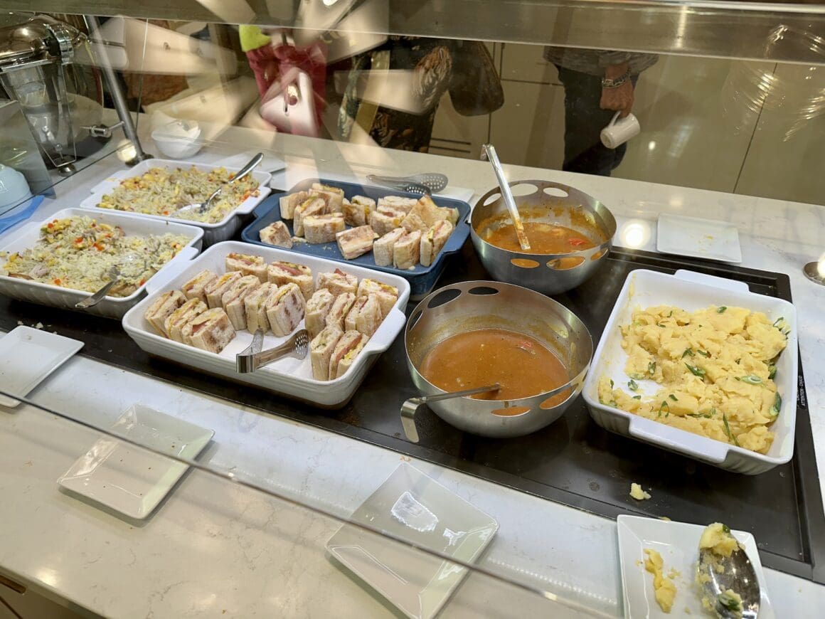 Review: Escape Lounge Fort Lauderdale (FLL) - TravelUpdate