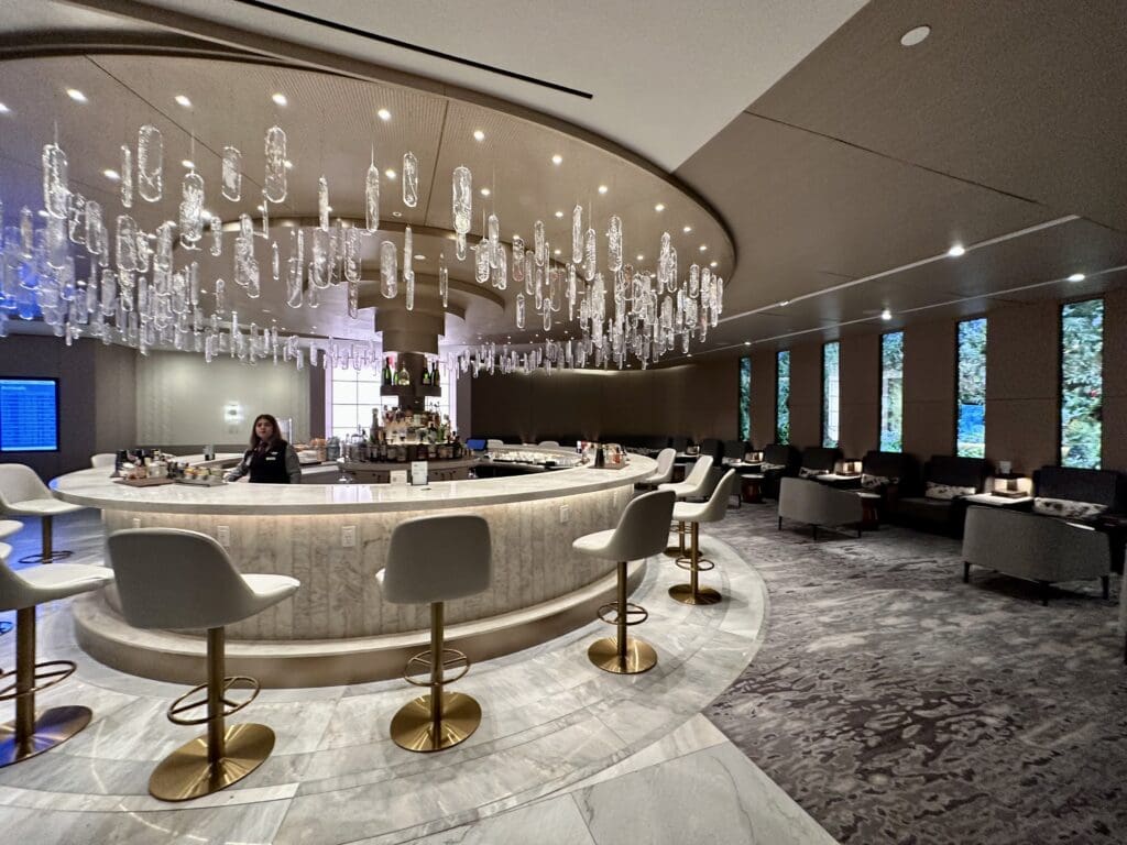 Review: American Airlines Flagship First Airbus A321 Transcon ...