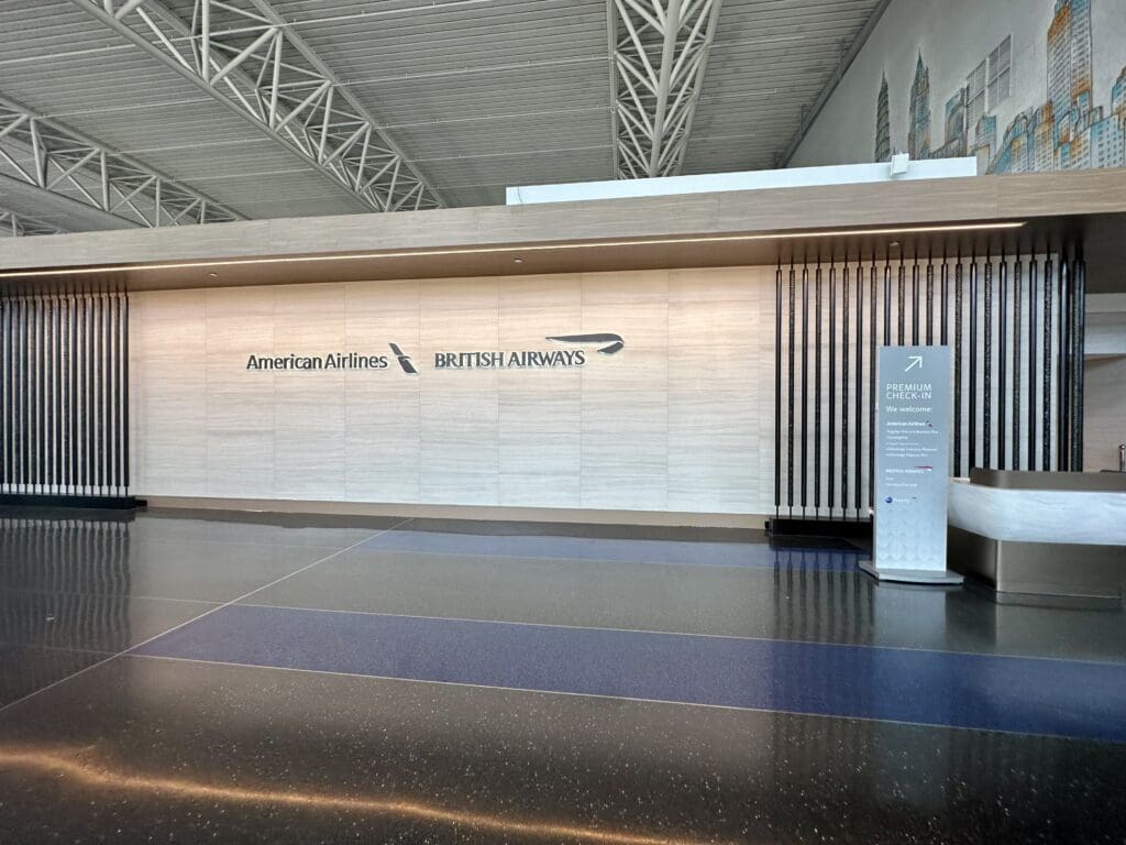 Review: American Airlines Flagship First Airbus A321 Transcon ...