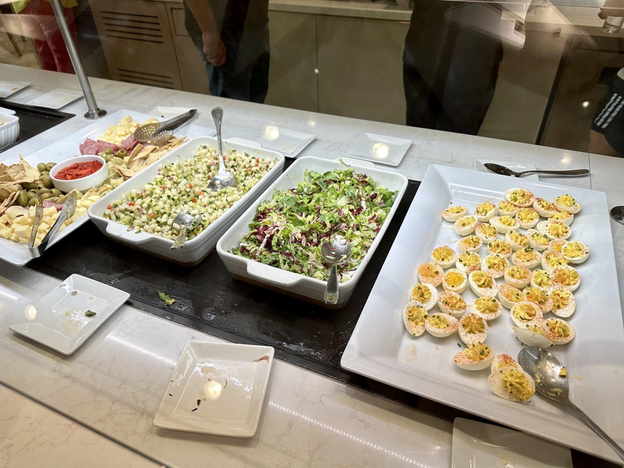 Review: Escape Lounge Fort Lauderdale (FLL) - TravelUpdate