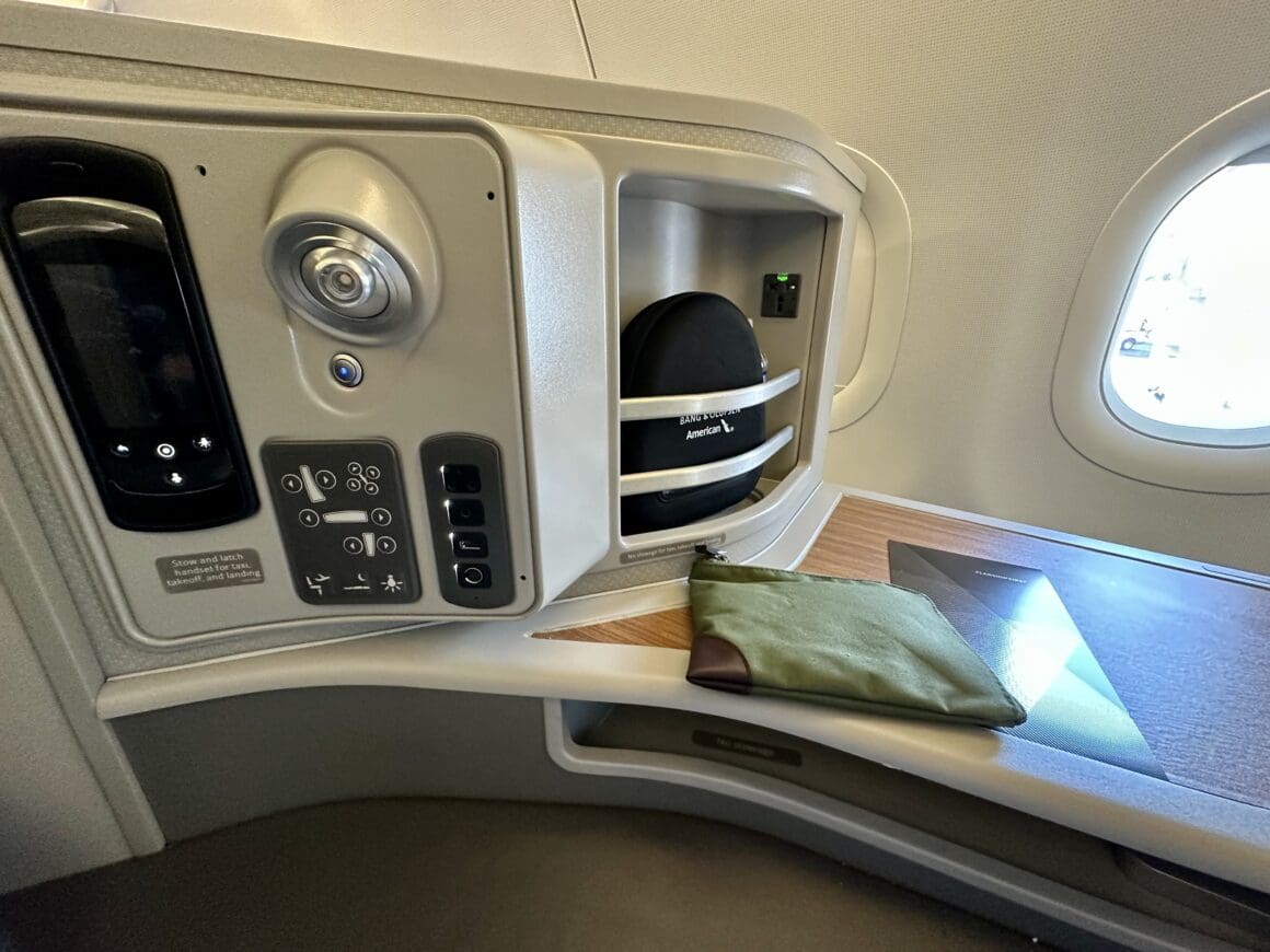 Review: American Airlines Flagship First Airbus A321 Transcon ...