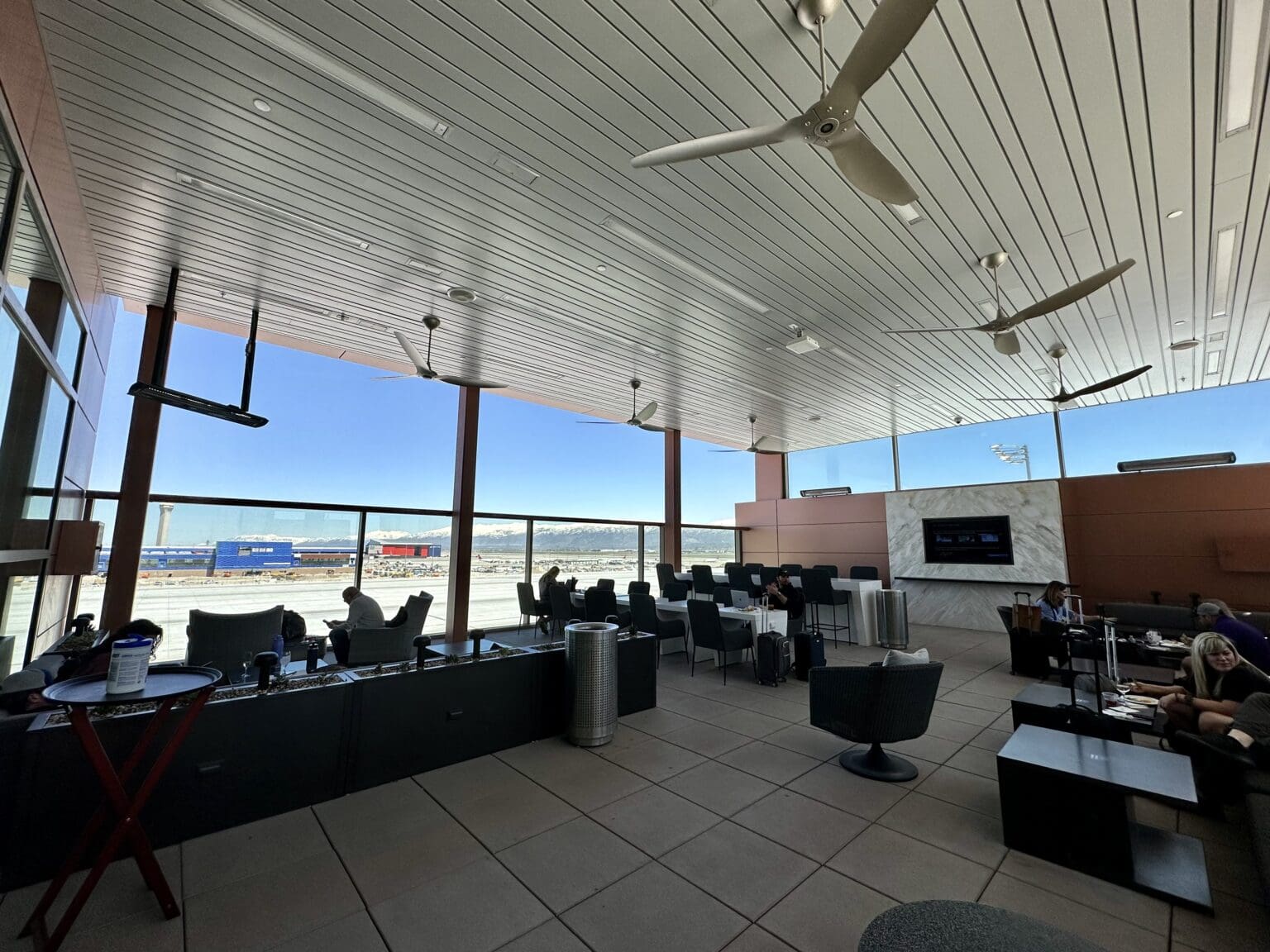 Lounge Review: Great Delta Sky Club in Salt Lake City (SLC) - TravelUpdate