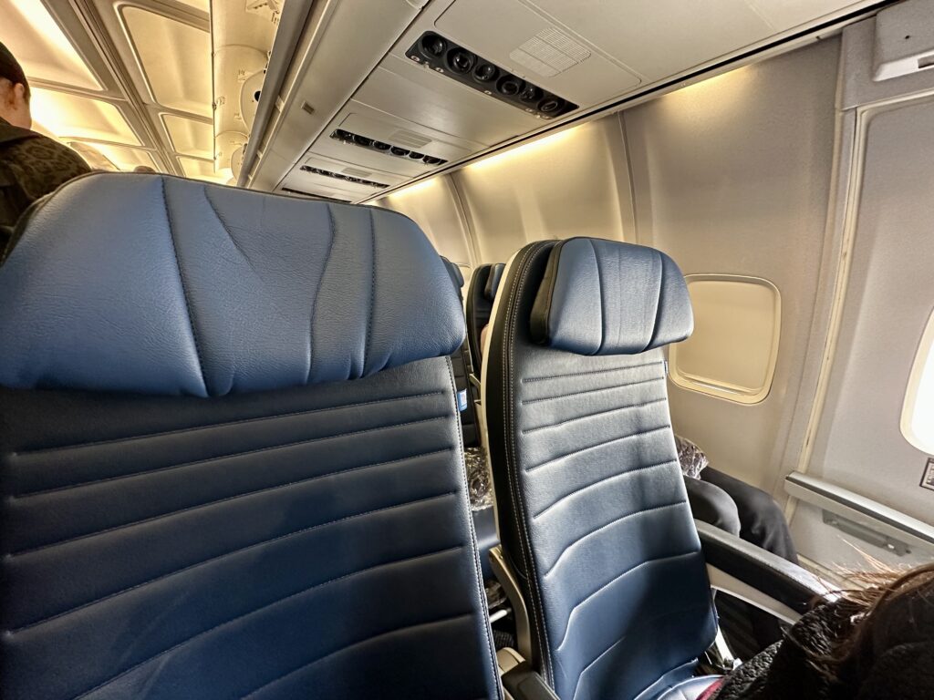 Premium Transcon Review: United Boeing 757-200 in Economy - TravelUpdate