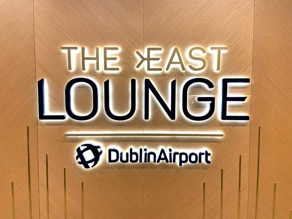 Review: The nicely designed East Lounge at Dublin Airport - TravelUpdate