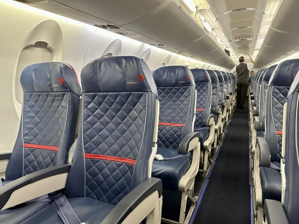 Review: Delta Connection by Endeavor Air CRJ-900 Comfort Plus (LGA-ROC ...
