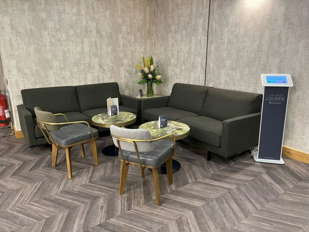Review: The nicely designed East Lounge at Dublin Airport - TravelUpdate