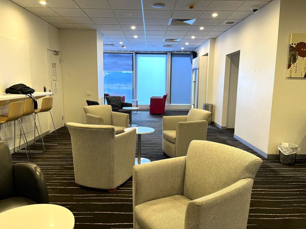 Review: The petite Qantas Club Launceston - TravelUpdate