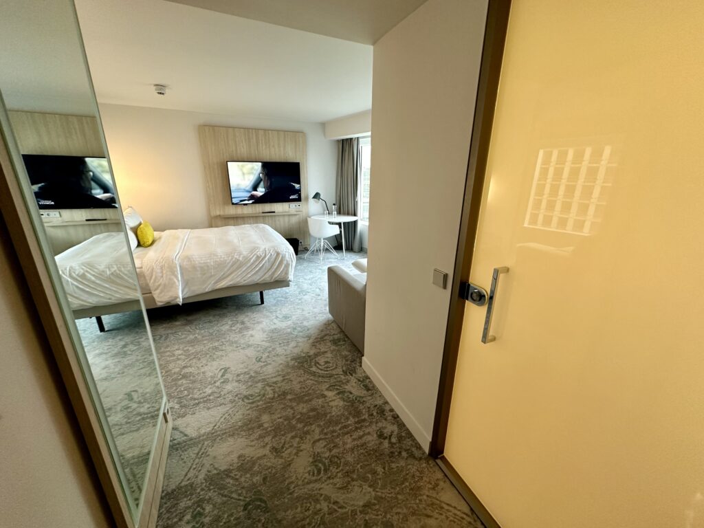 Hotel Review: Courtyard Paris Gare de Lyon - TravelUpdate