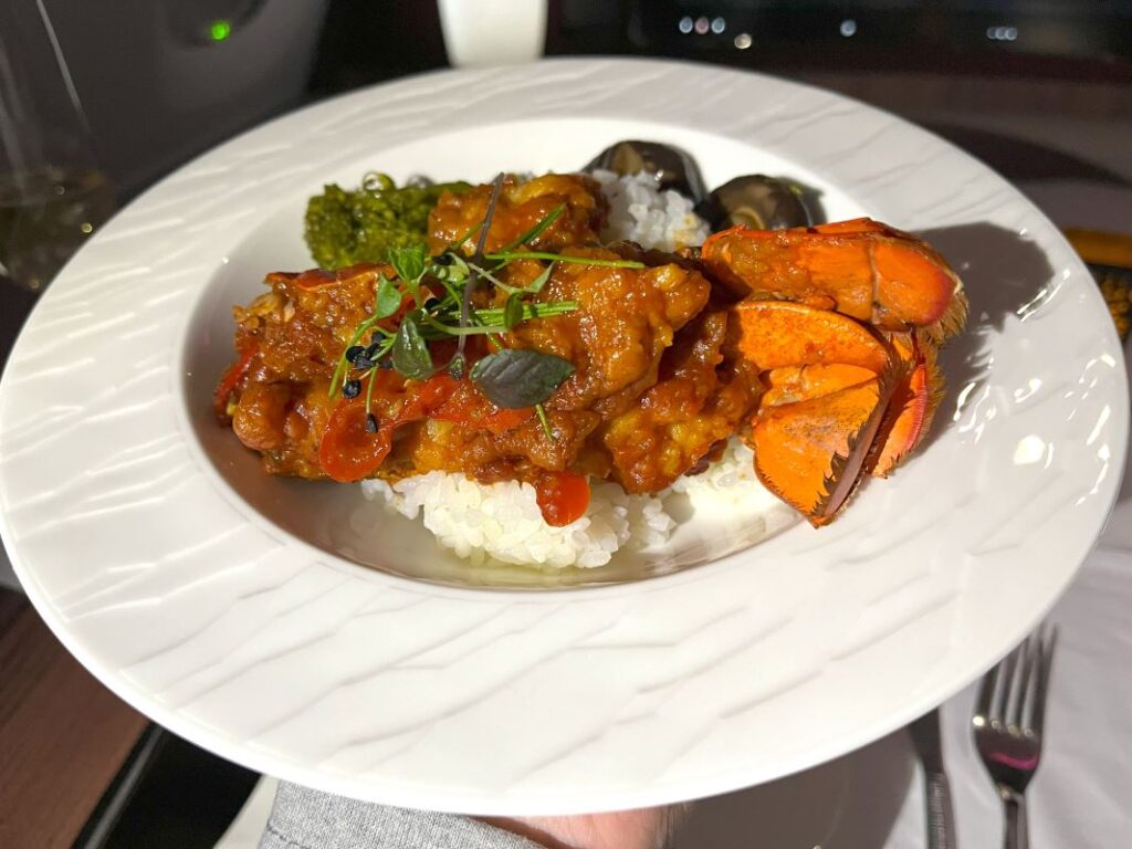 Is the same menu served in Qatar Airways first class and business class ...