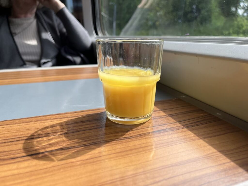 Yum! Who likes the first class full breakfast on the Enterprise train ...
