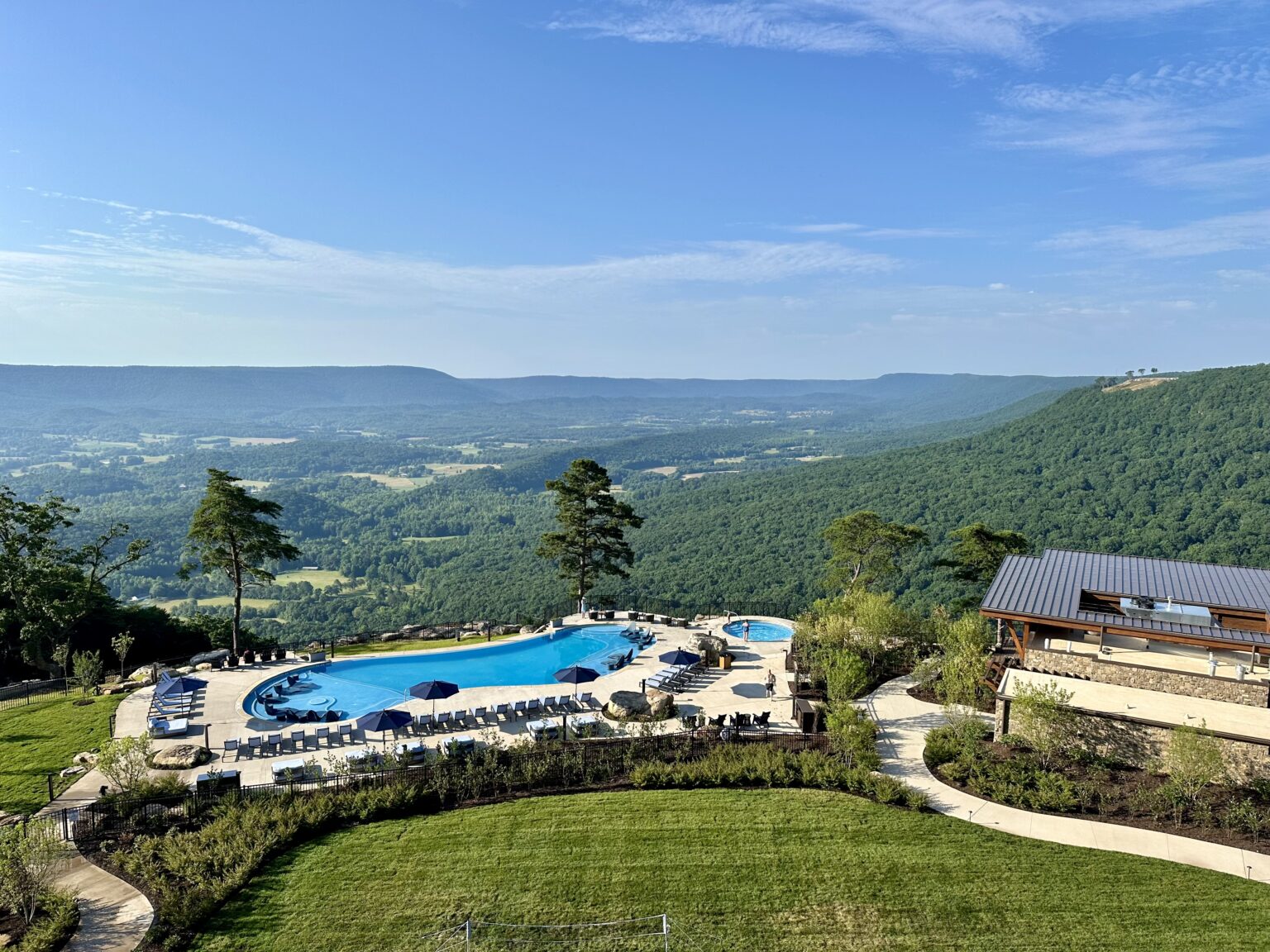 Review: Cloudland at McLemore Resort, Curio by Hilton in Georgia - TravelUpdate
