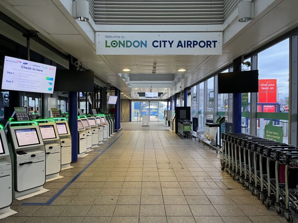 Hotel Review: Courtyard by Marriott London City Airport - TravelUpdate