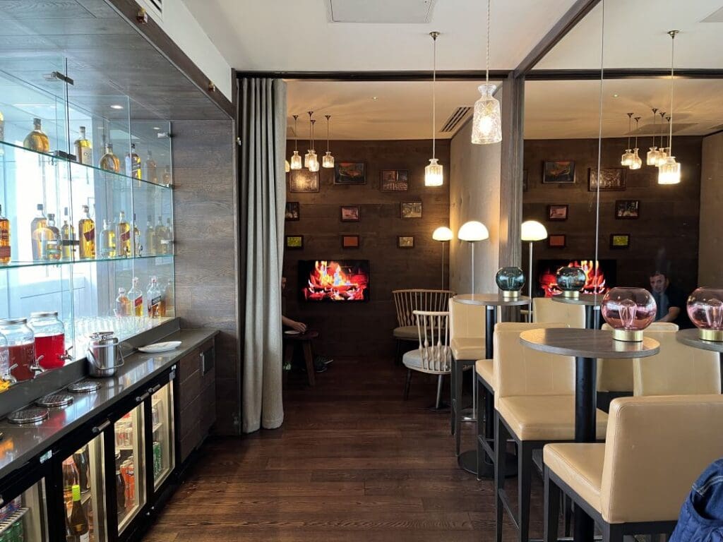 A very British afternoon tea served when flying BA from Glasgow to ...