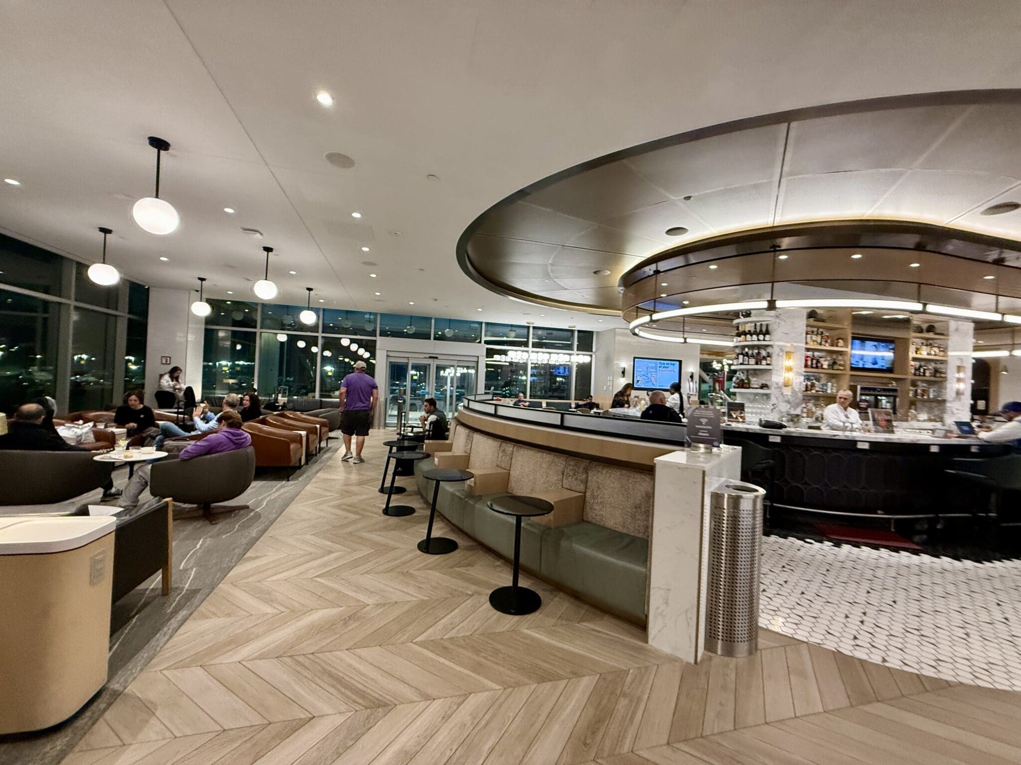 Lounge Review: The Newer JFK Delta Sky Club Concourse A - TravelUpdate
