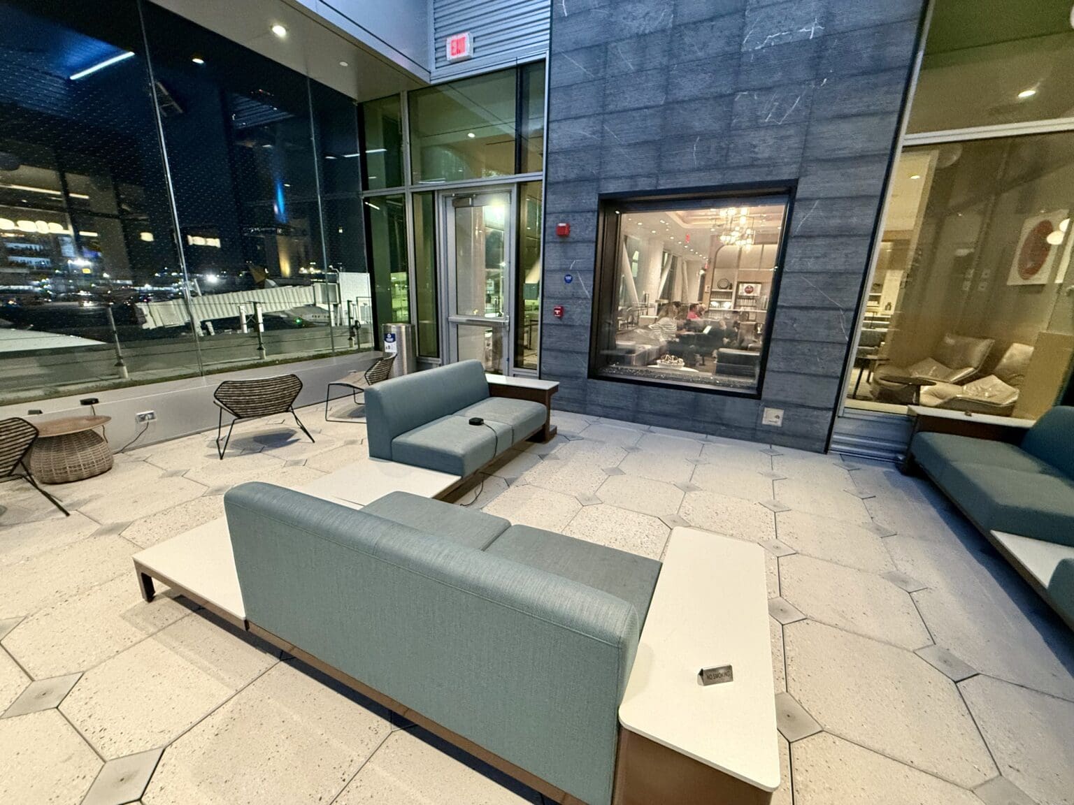 Lounge Review: The Newer JFK Delta Sky Club Concourse A - TravelUpdate