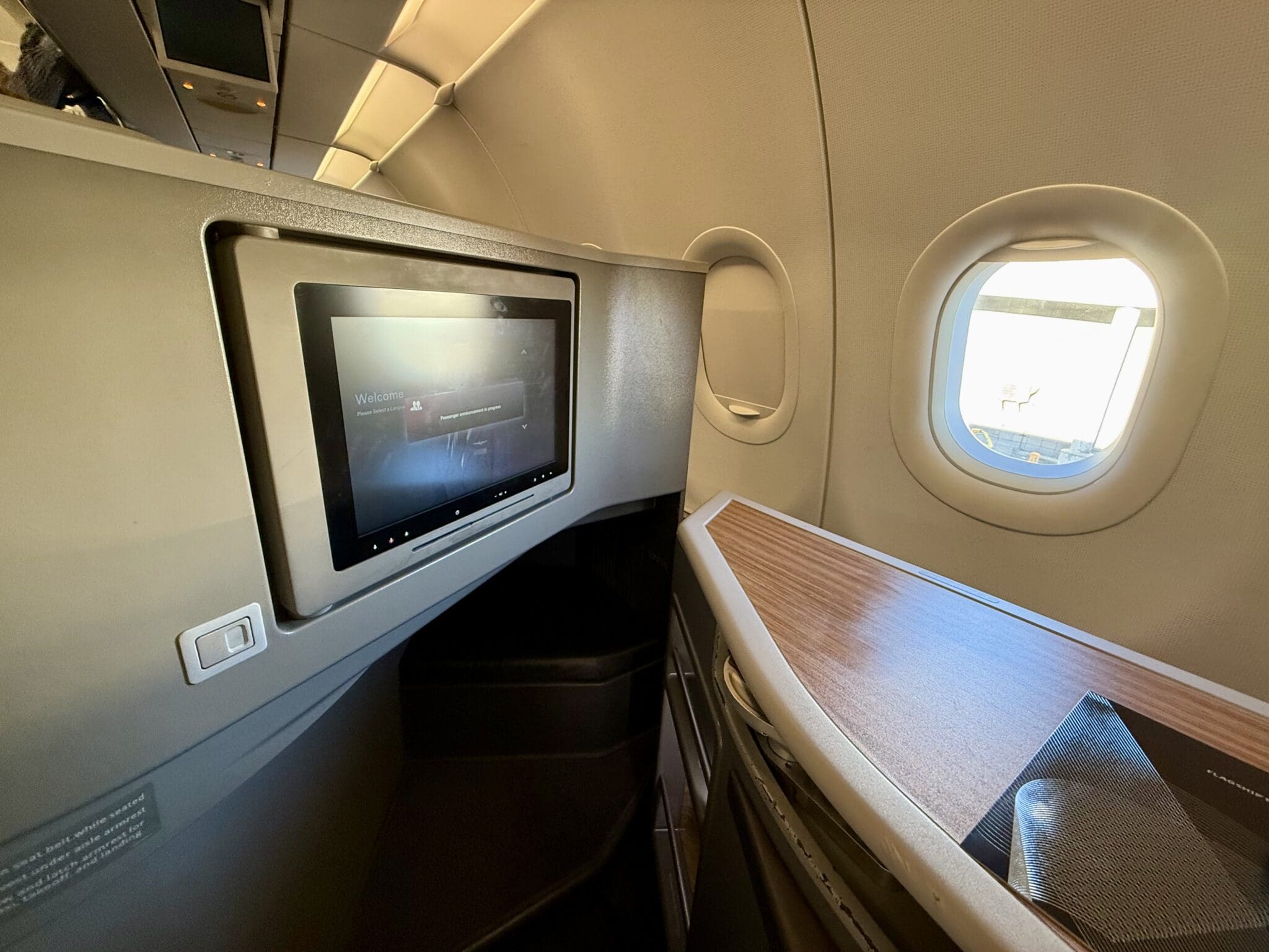 Review: American Flagship First Versus Business on A321 Transcon ...