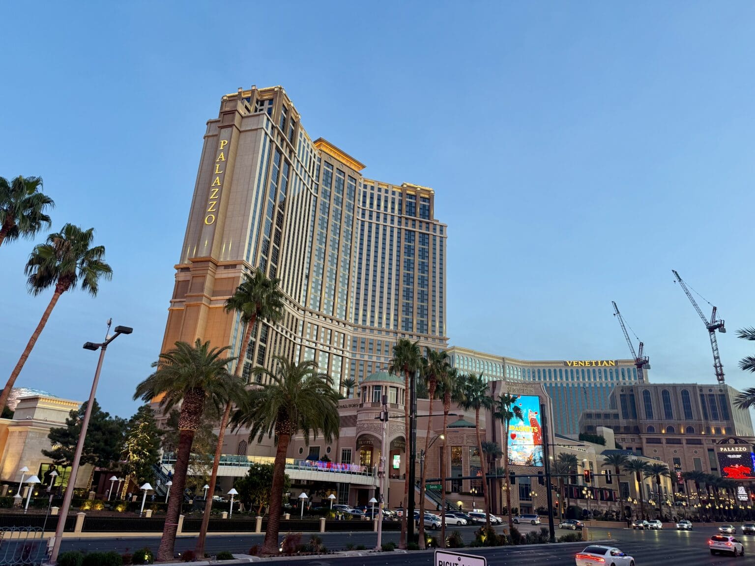 Review: AMEX FHR Palazzo Las Vegas - TravelUpdate