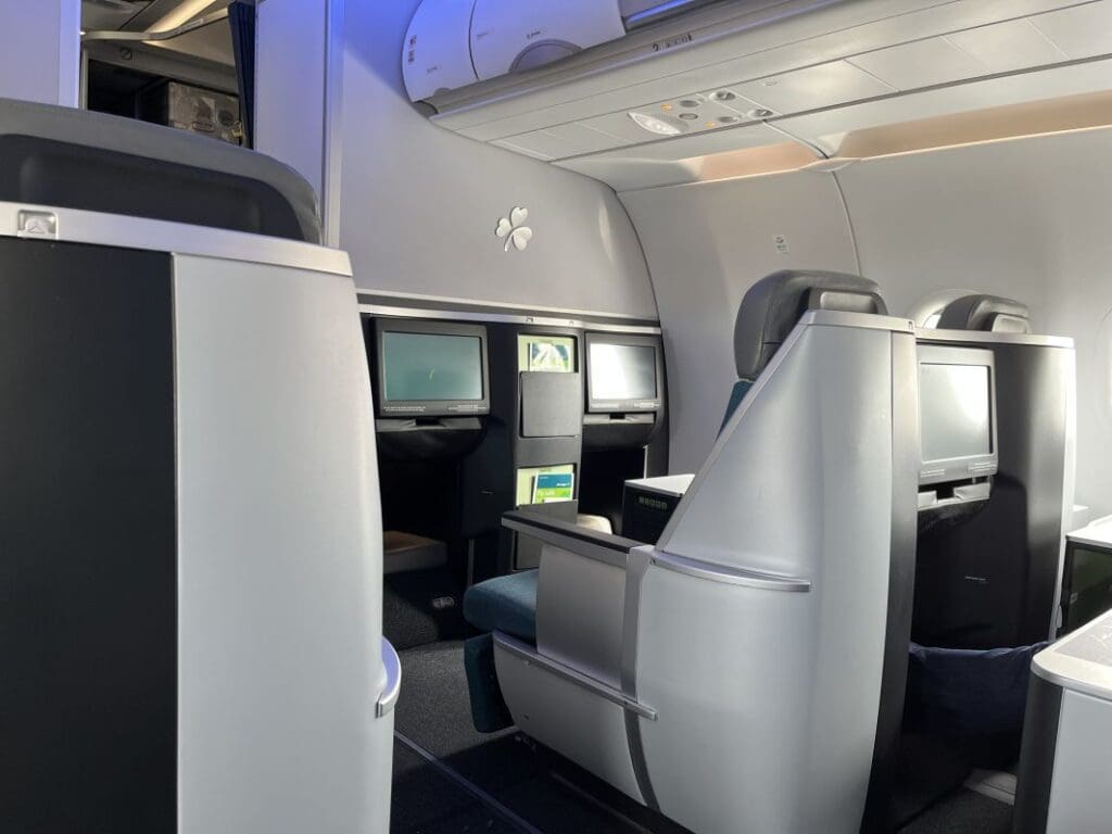 Review: Aer Lingus A321neo AerSpace from Amsterdam to Dublin - TravelUpdate