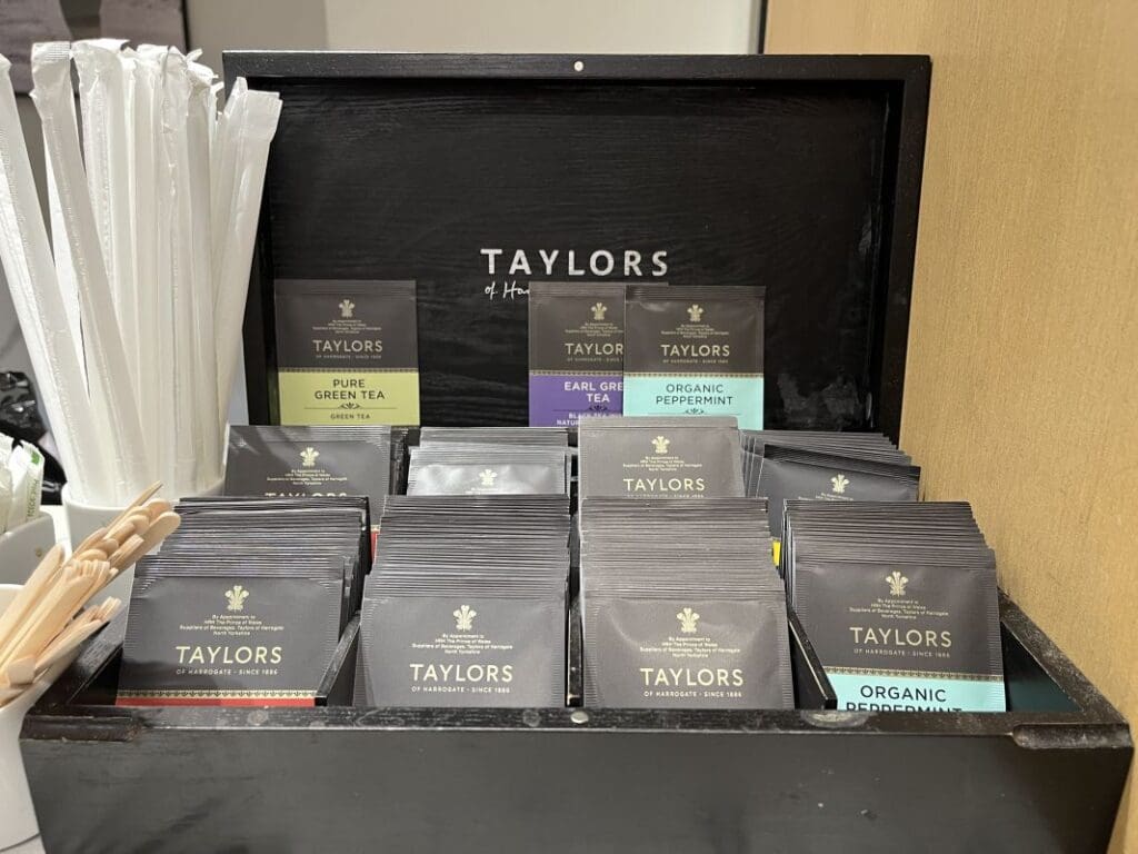 Review: The Ahlein Premium Lounge at Cairo Terminal 2 - TravelUpdate