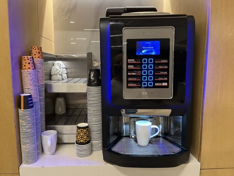 Review: The Ahlein Premium Lounge at Cairo Terminal 2 - TravelUpdate