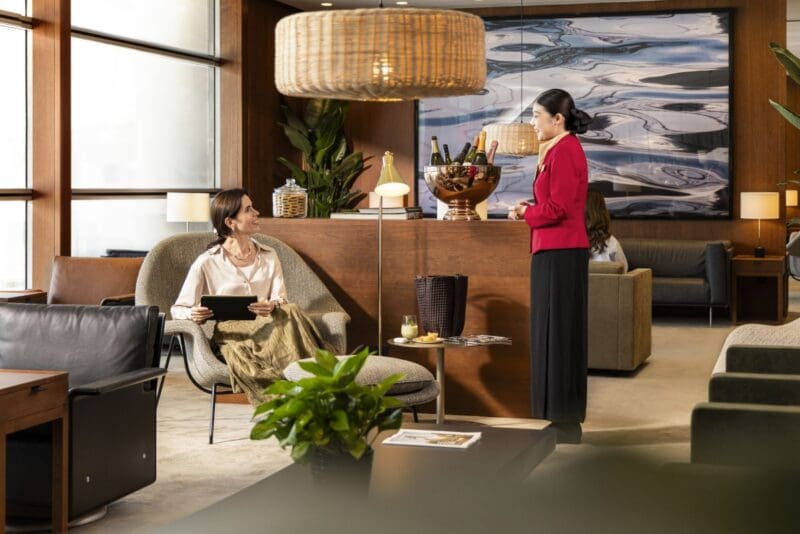 Cathay Pacific keeps its much lauded lounge design with The Bridge ...