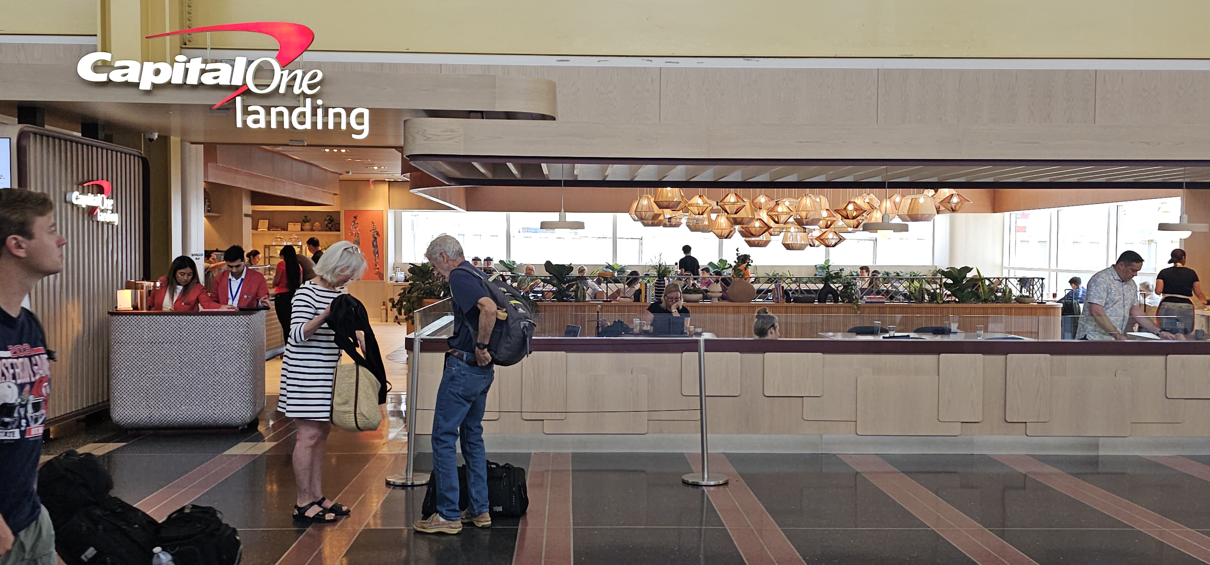 Capital One Landing at Washington DCA airport - TravelUpdate