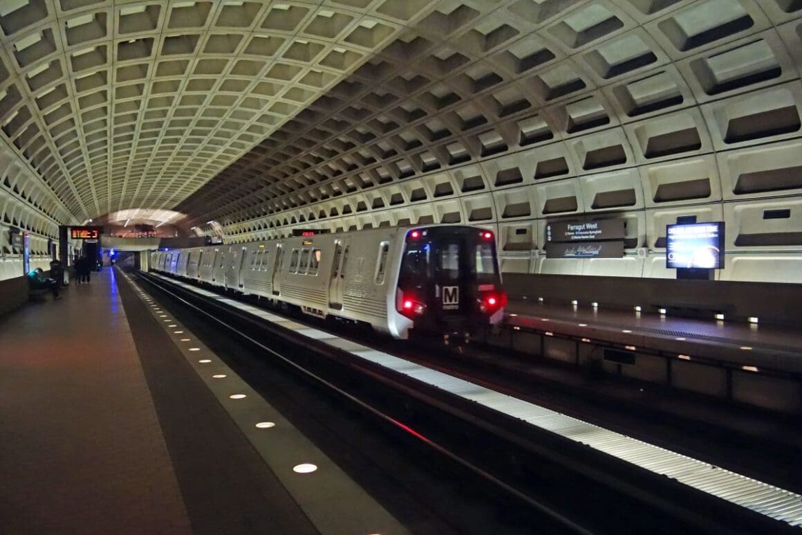 Is the Washington Metro the best way to get from Dulles Airport to ...