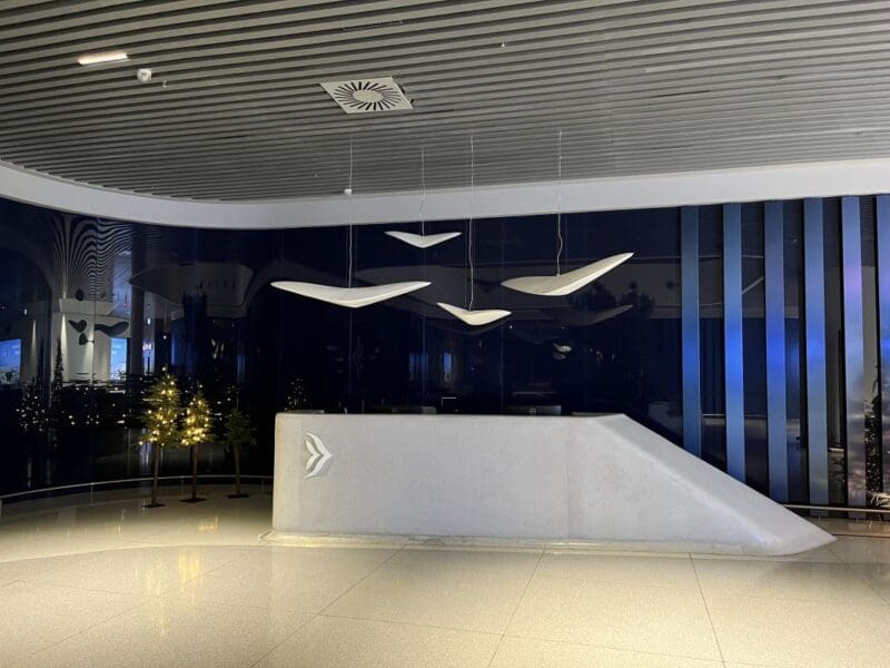 Review: The spacious Aegean Airlines non-Schengen lounge in Athens ...