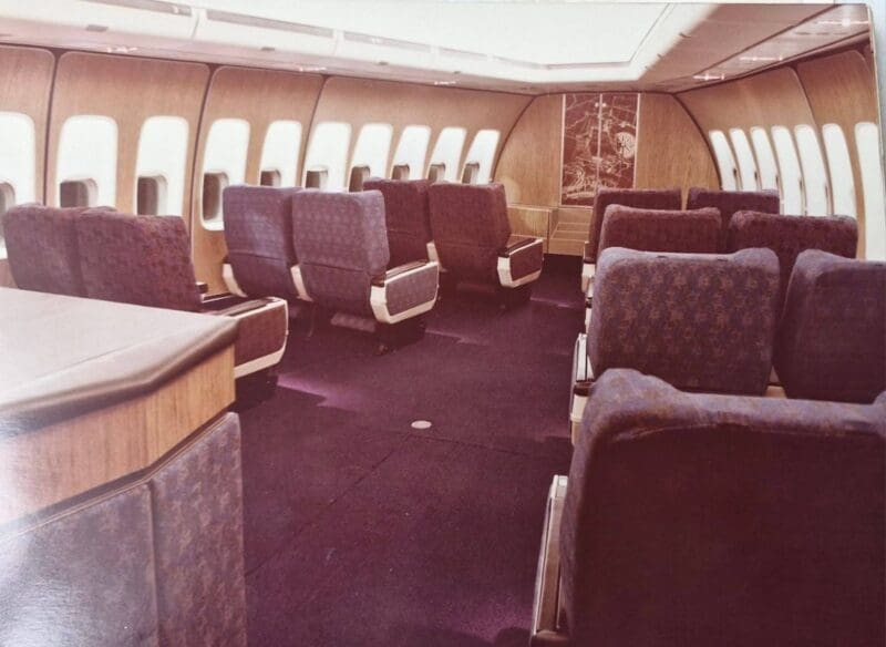 Want a peek inside a Qantas Boeing 747SP? - TravelUpdate